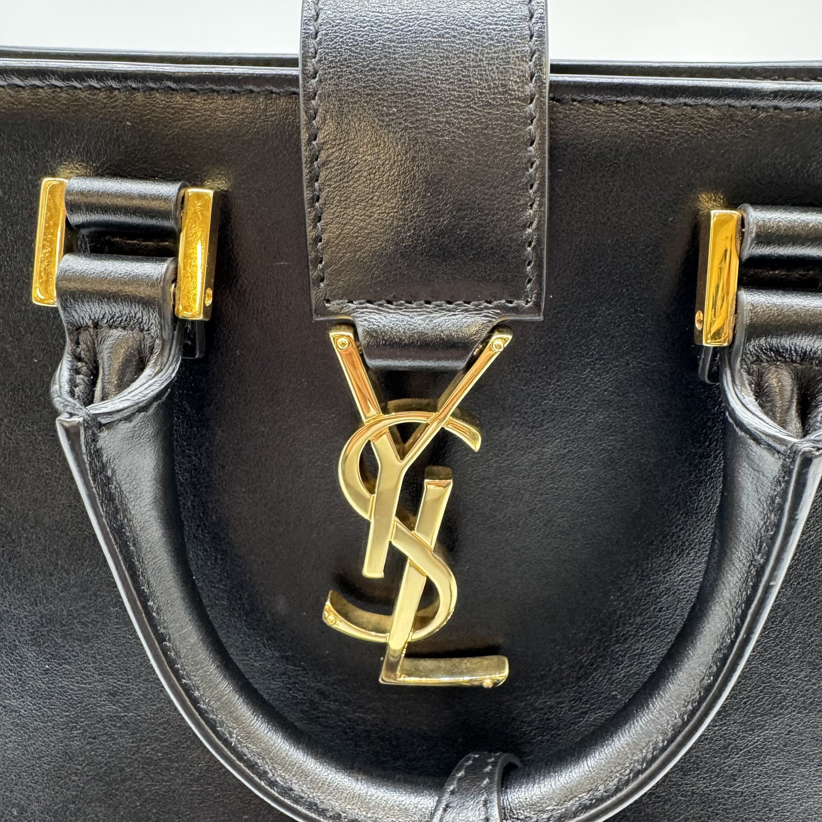 Authentic SAINT LAURENT Small Cabas Clochette Key Ring Hand Authentic SAINT LAURENT Small Cabas Clochette Key Ring Hand
